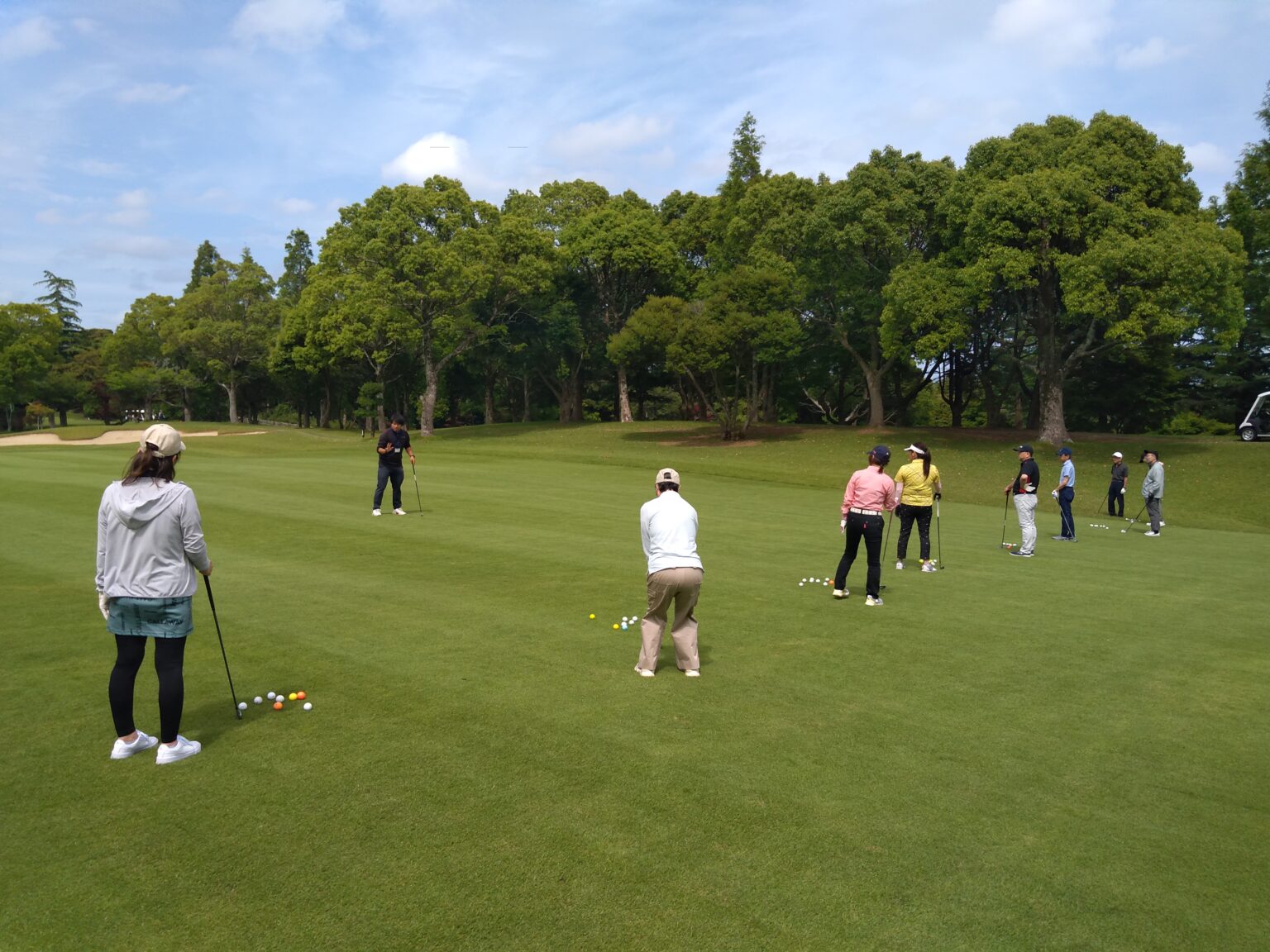 習う＋慣れる | インドアゴルフ業界で店舗数No1,STEPGOLF