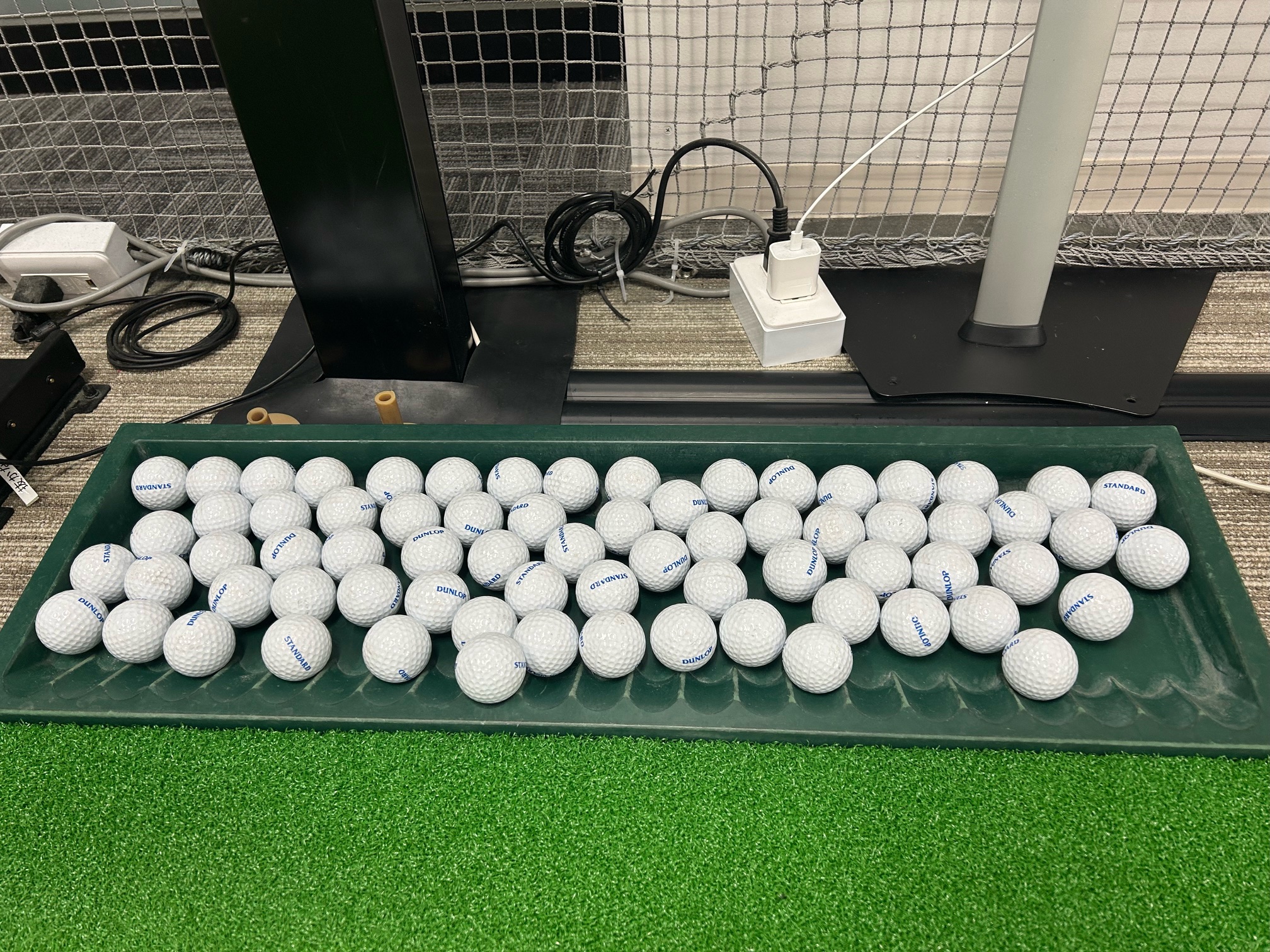 2番打席のボールを綺麗にしました！ | インドアゴルフ業界で店舗数No1,STEPGOLF